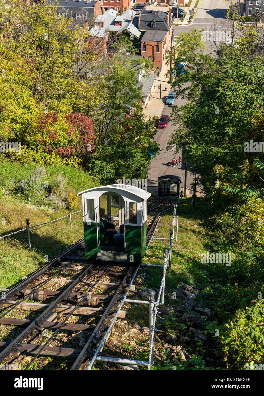 Steepest, shortest scenic railway in world on Fenelon Place in Dubuque ...