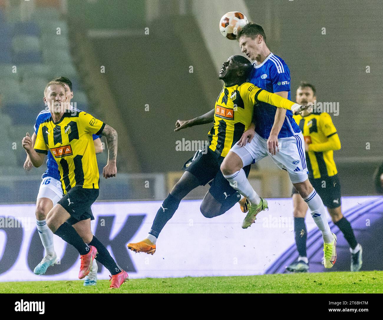 Gothenburg, Sweden. 09th Nov, 2023. Hacken's Edward Chilufya (L) and ...