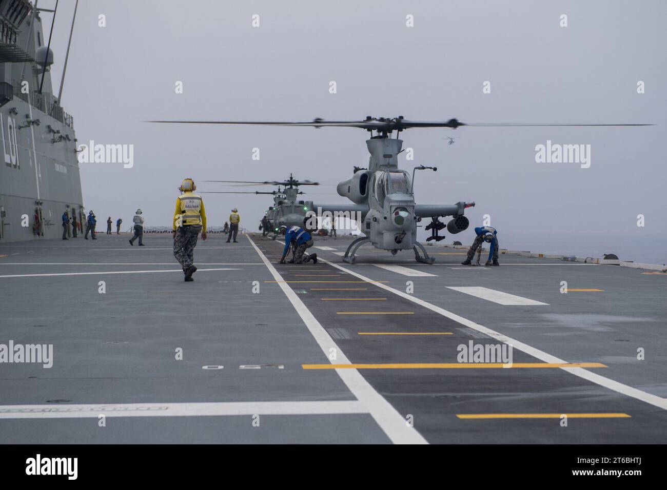 Usmc helicopters hi-res stock photography and images - Alamy