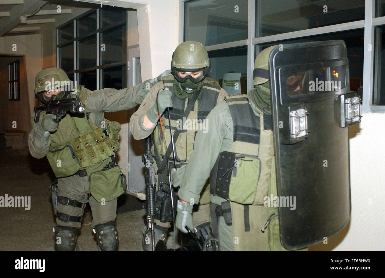 USMC MP MP5 Stock Photo - Alamy