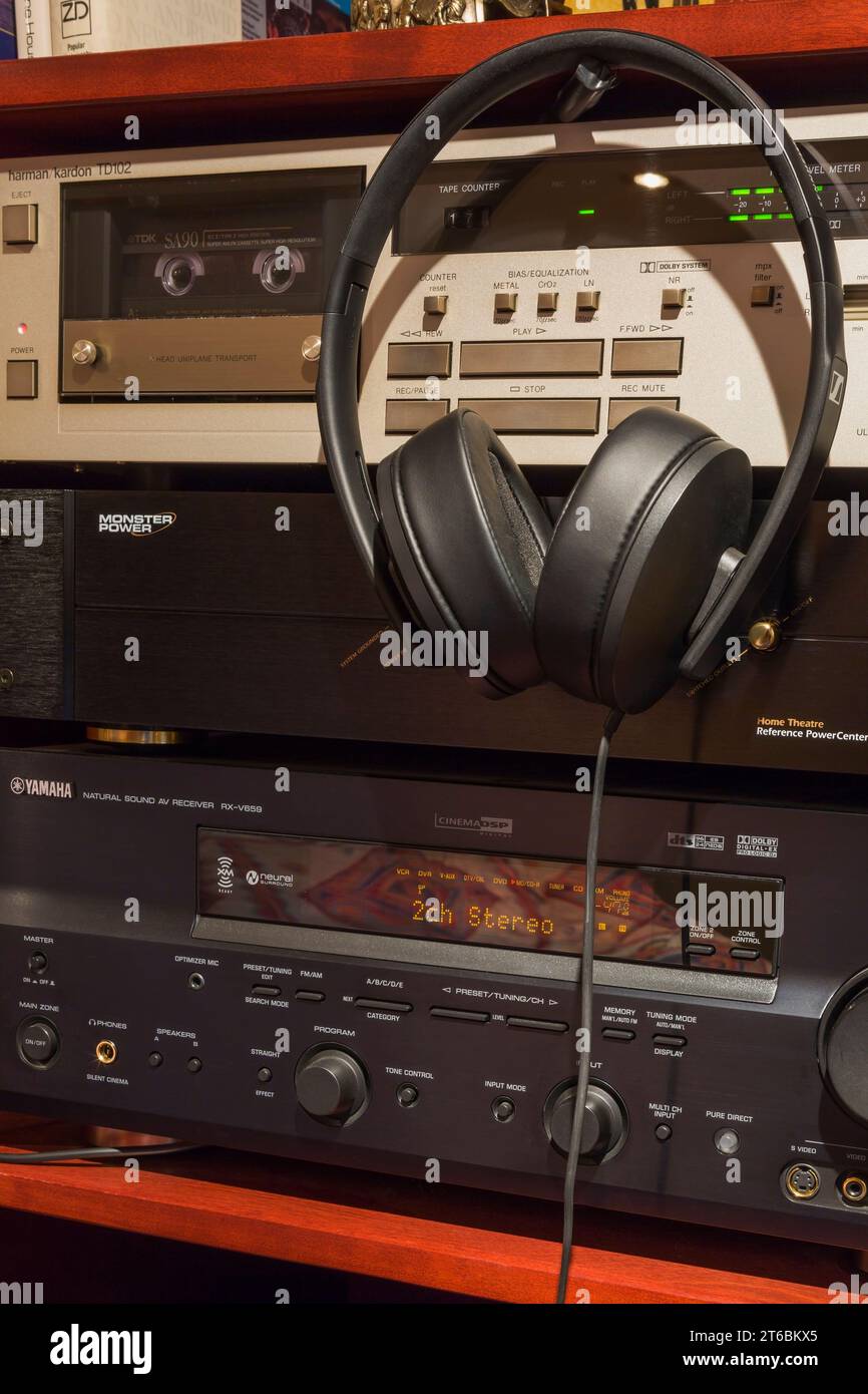 Sennheiser HD 300 stereo headphones with Harmon Kardon TD102 Cassette ...