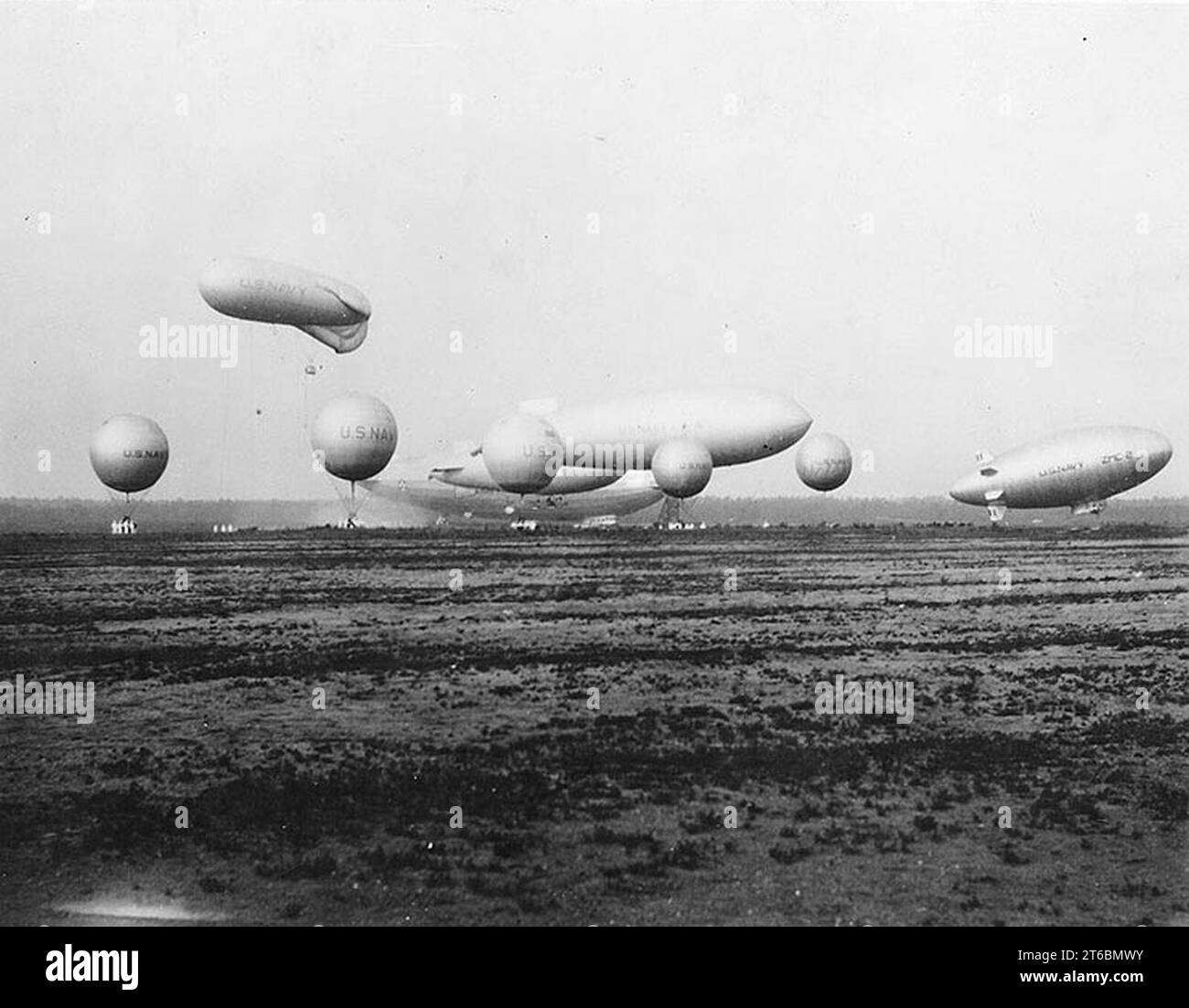 Usn airships Black and White Stock Photos & Images - Alamy