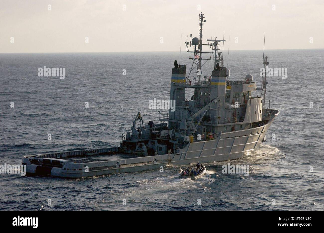 USNS Apache (T-ATF 172 Stock Photo - Alamy