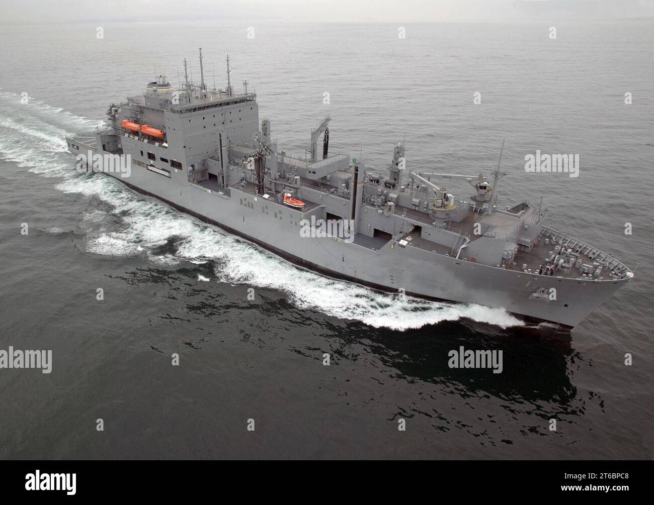 USNS Lewis and Clark (T-AKE 1) underway in the Pacific Ocean in ...