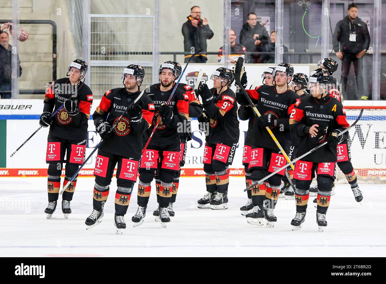 Landshut, Germany. 09th Nov, 2023. Ice hockey: Germany Cup, Germany ...