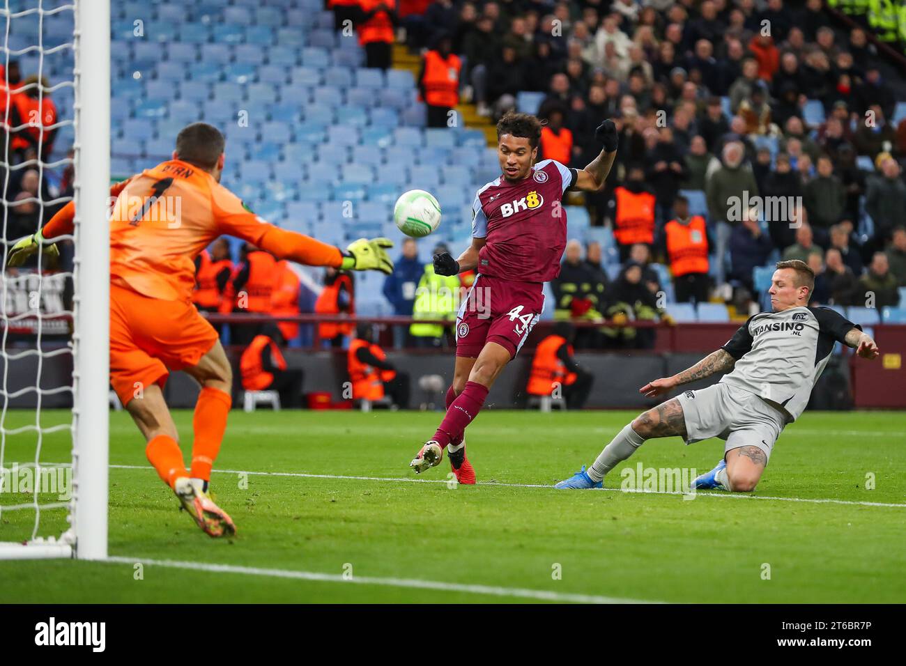 Aston villa europa league park goal hi-res stock photography and images ...