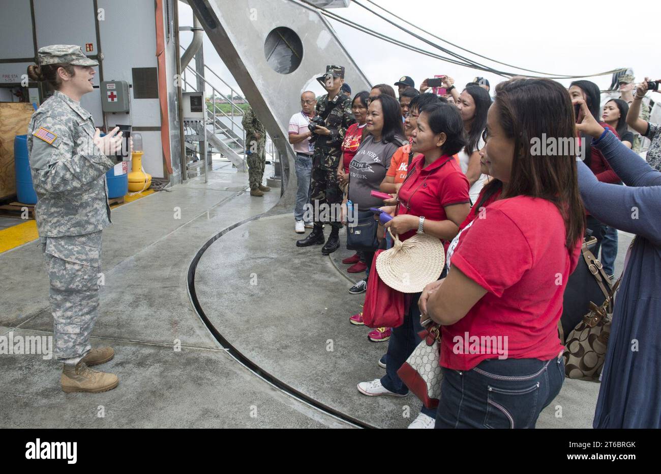 USNS Millinocket ship tours in Philippines 150808 Stock Photo - Alamy