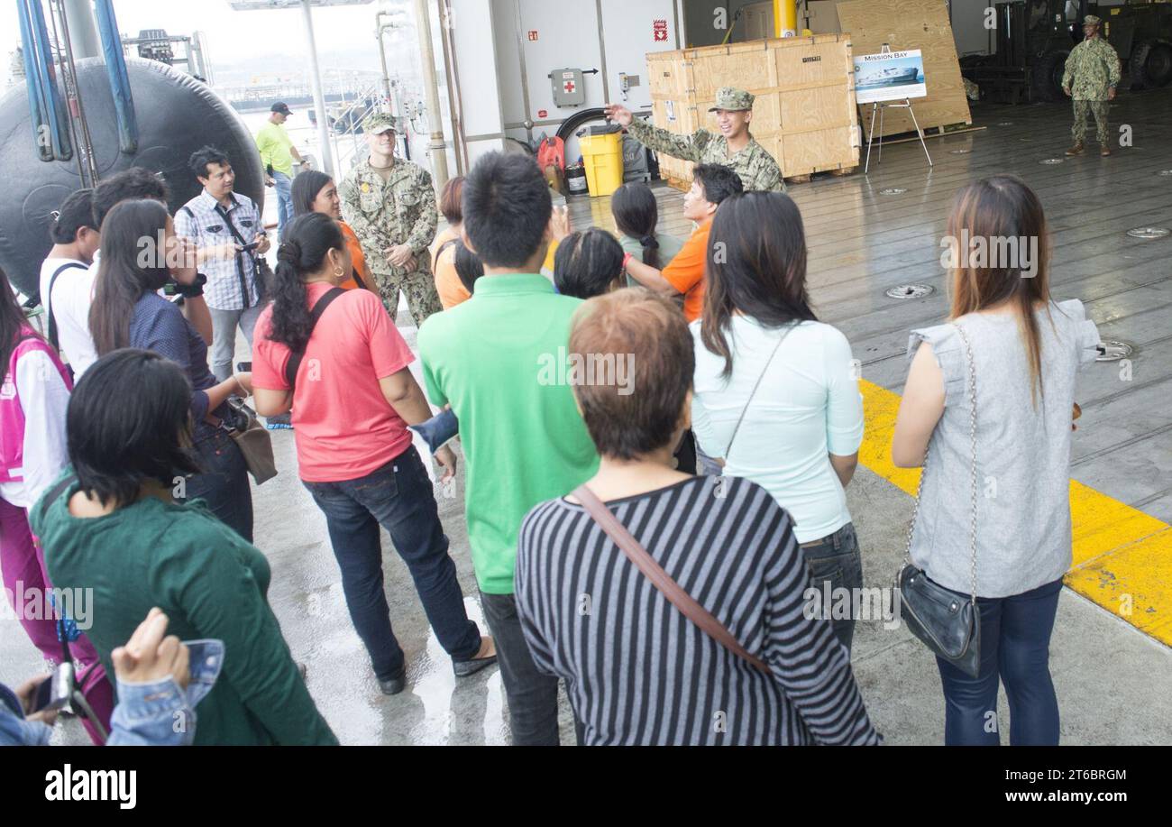 USNS Millinocket ship tours in Philippines 150808 Stock Photo - Alamy
