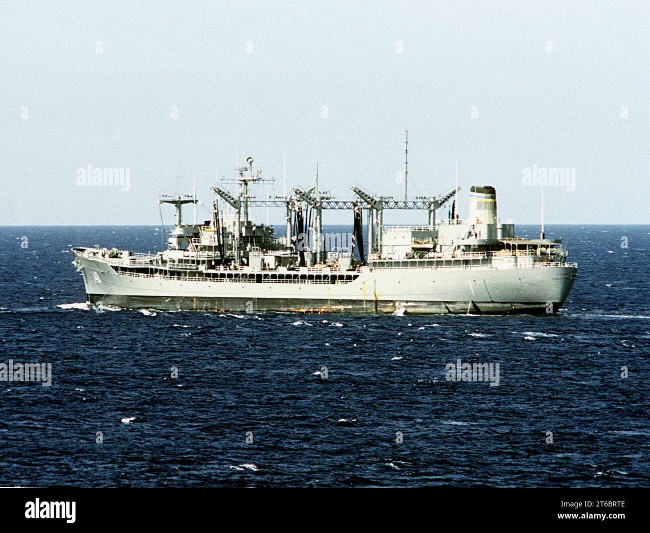 USNS Ponchatoula (T-AO-148) underway in 1991 Stock Photo - Alamy