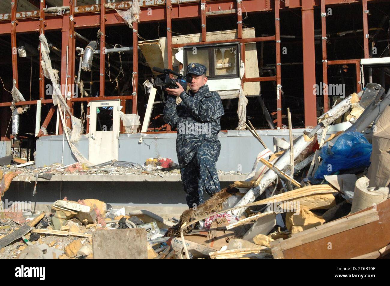 USNS Safeguard visits Onagawa, Japan 111122 Stock Photo - Alamy