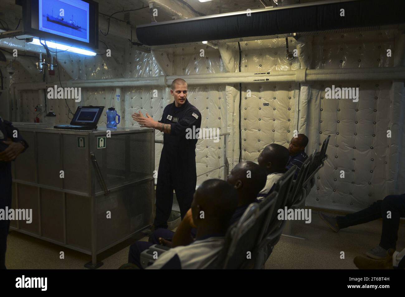 USNS Spearhead (JHSV 1) 150213 Stock Photo - Alamy