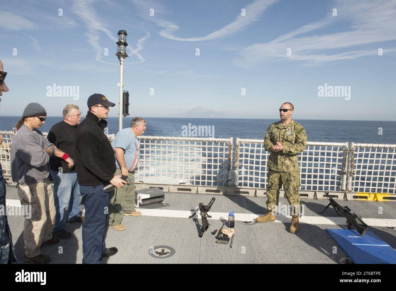 USNS Spearhead operations 140213 Stock Photo - Alamy