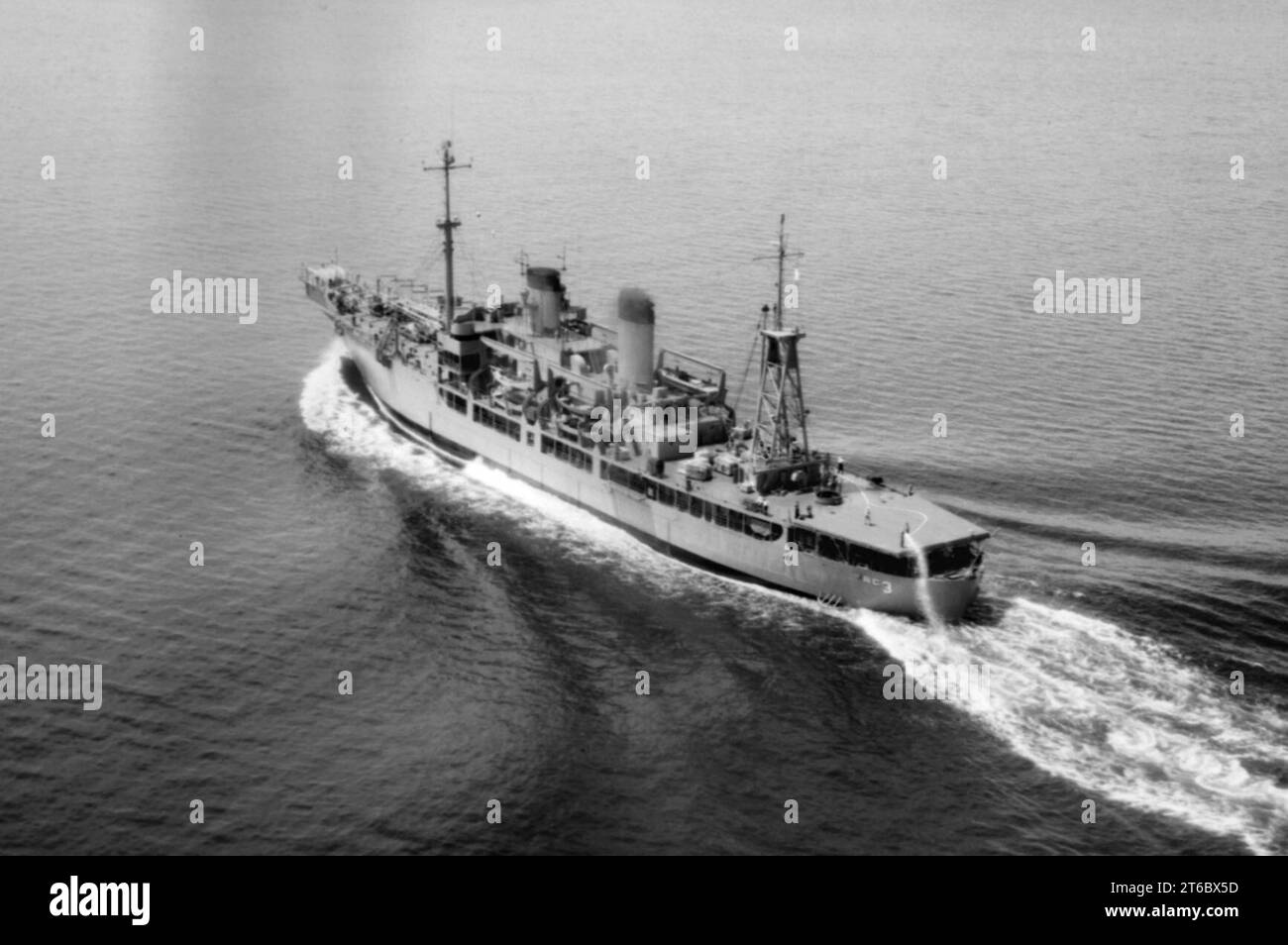 USS Aeolus (ARC-3) underway at sea, 6 May 1955 (7575653 Stock Photo - Alamy
