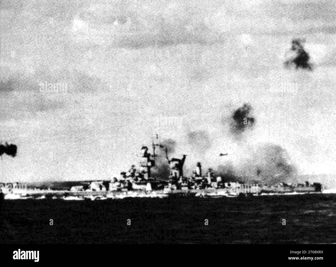 USS Alaska (CB-1) under air attack in 1945 Stock Photo - Alamy