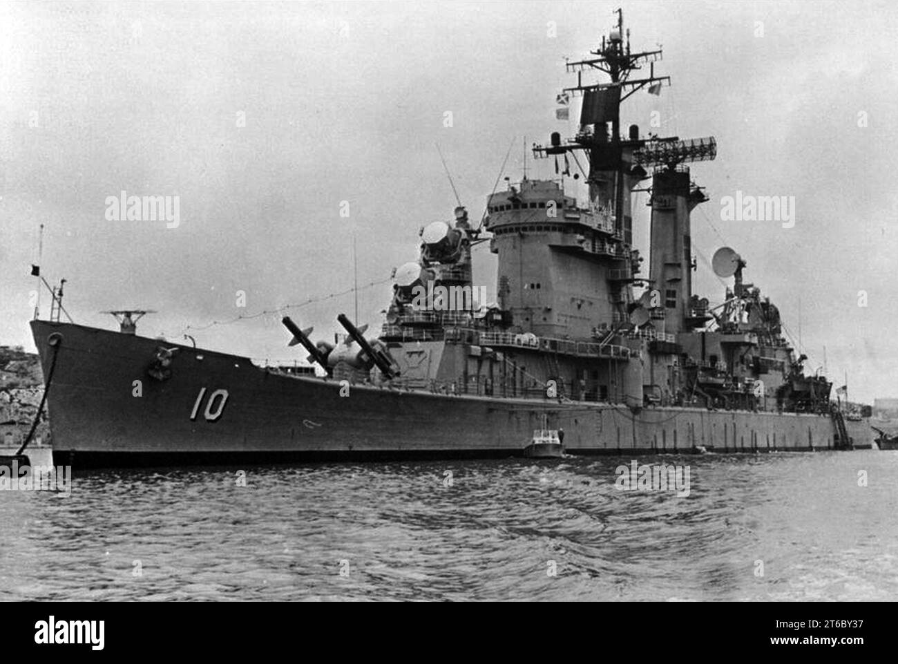 USS Albany (CG-10) at anchor in Grand Harbour, Valetta, Malta, on 10 ...