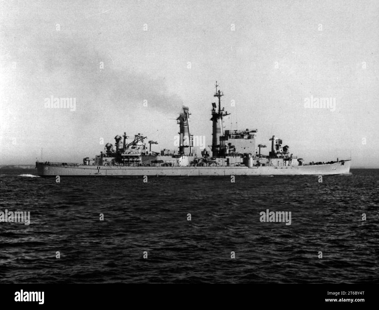 USS Albany (CG-10) underway during trials, in December 1962 Stock Photo ...