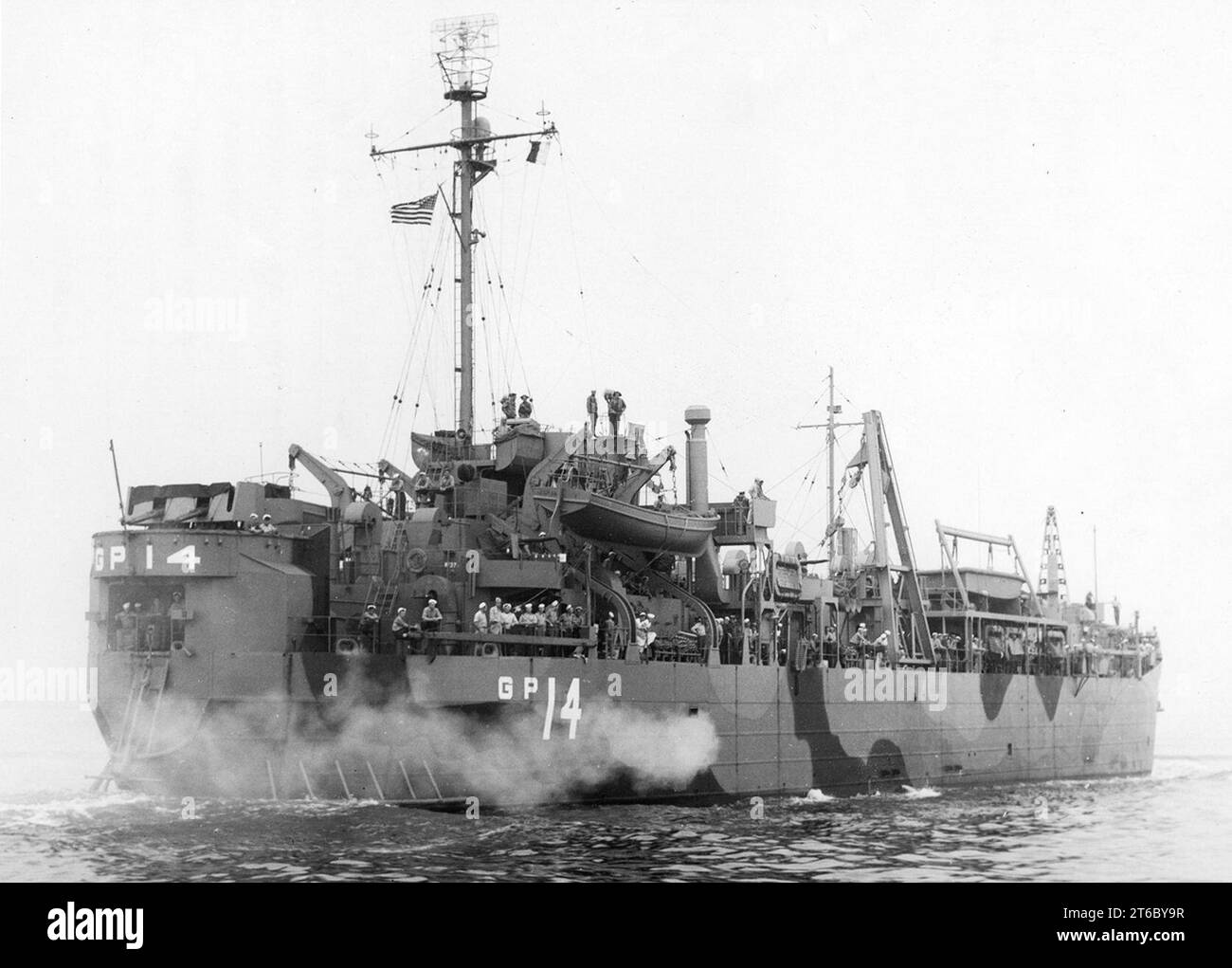 USS Alecto (AGP-14) underway in Chesapeake Bay (USA) on 7 August 1945 ...