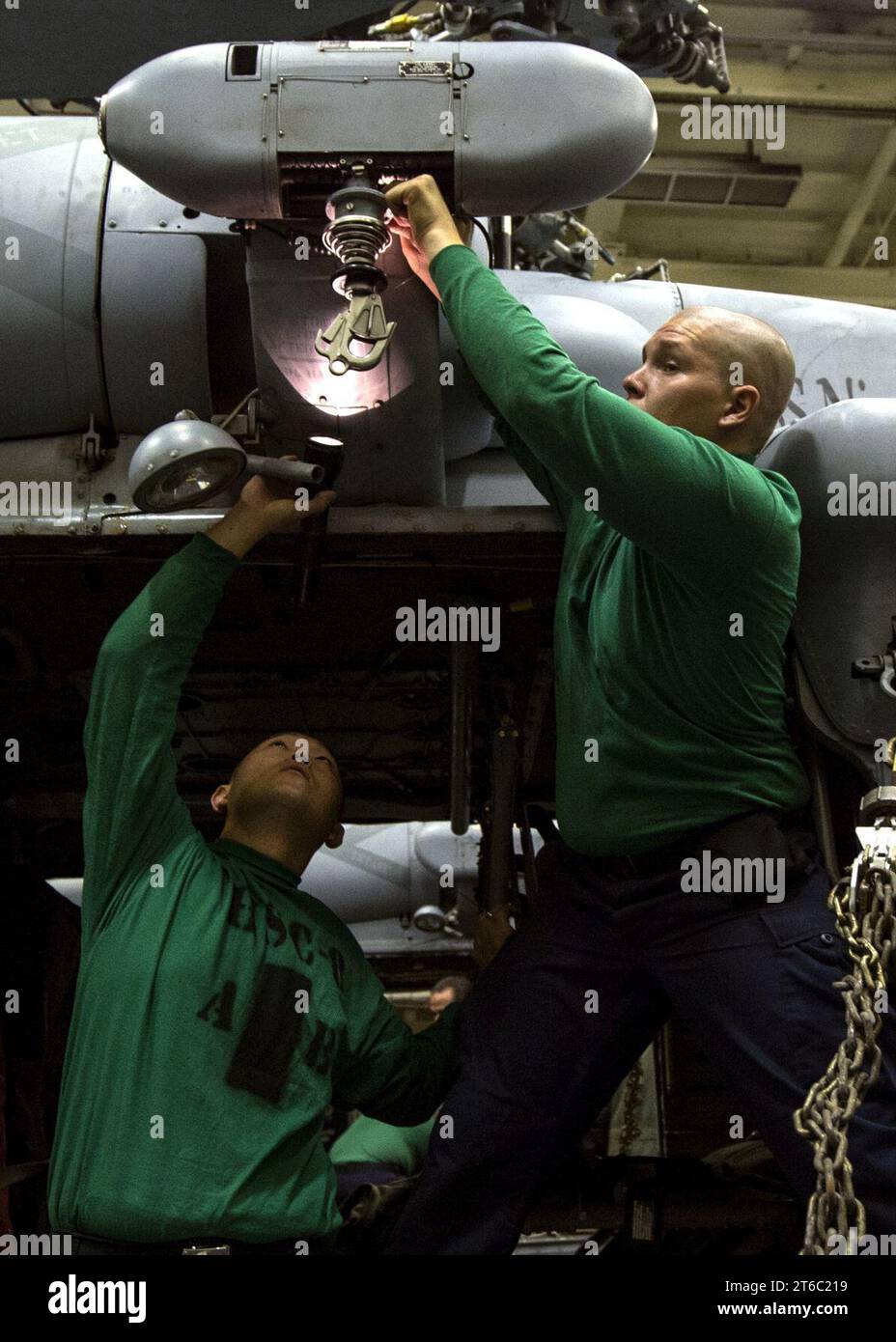 USS Anchorage operations 141202 Stock Photo - Alamy