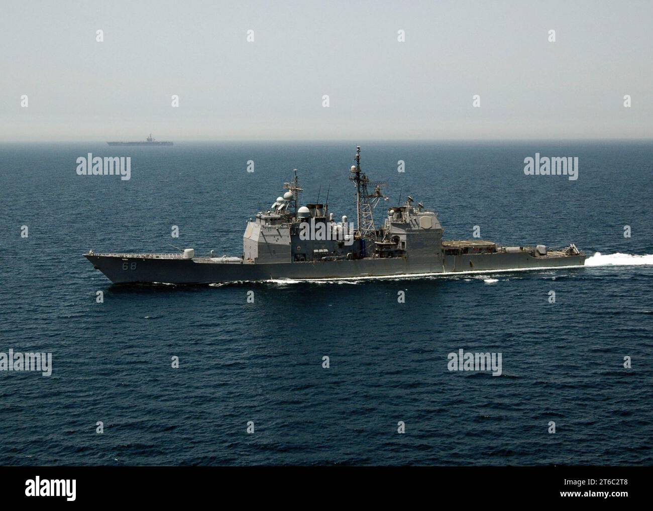 USS Anzio (CG 68) underway 2007 Stock Photo - Alamy