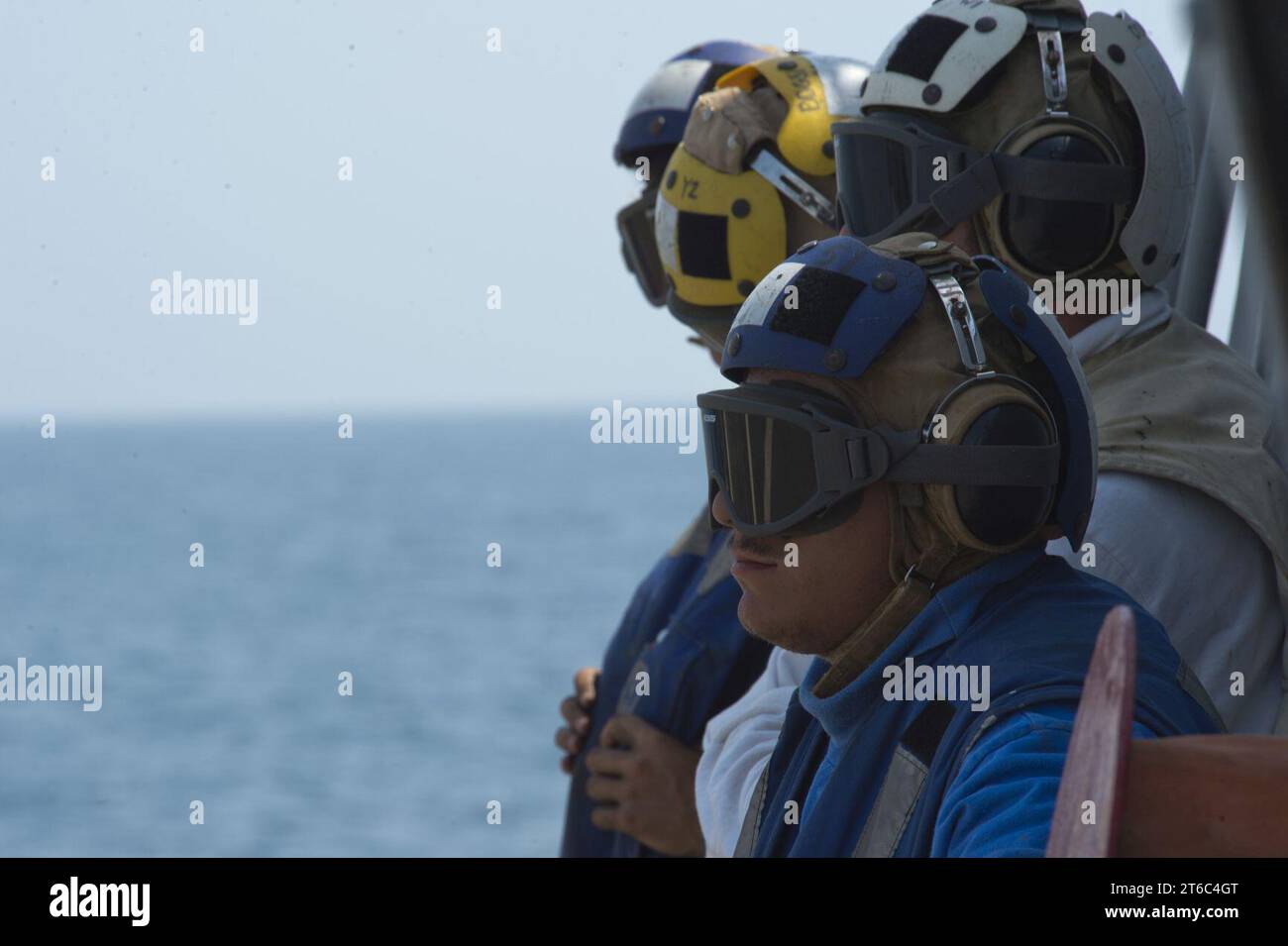 Uss arleigh burke flight hi-res stock photography and images - Alamy