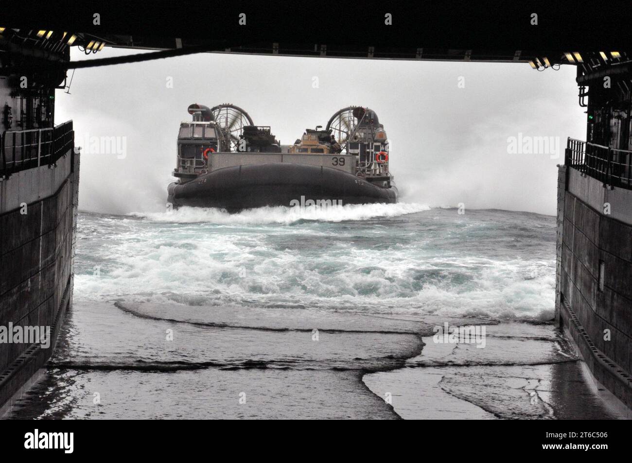 USS Arlington well deck operations 150506 Stock Photo - Alamy