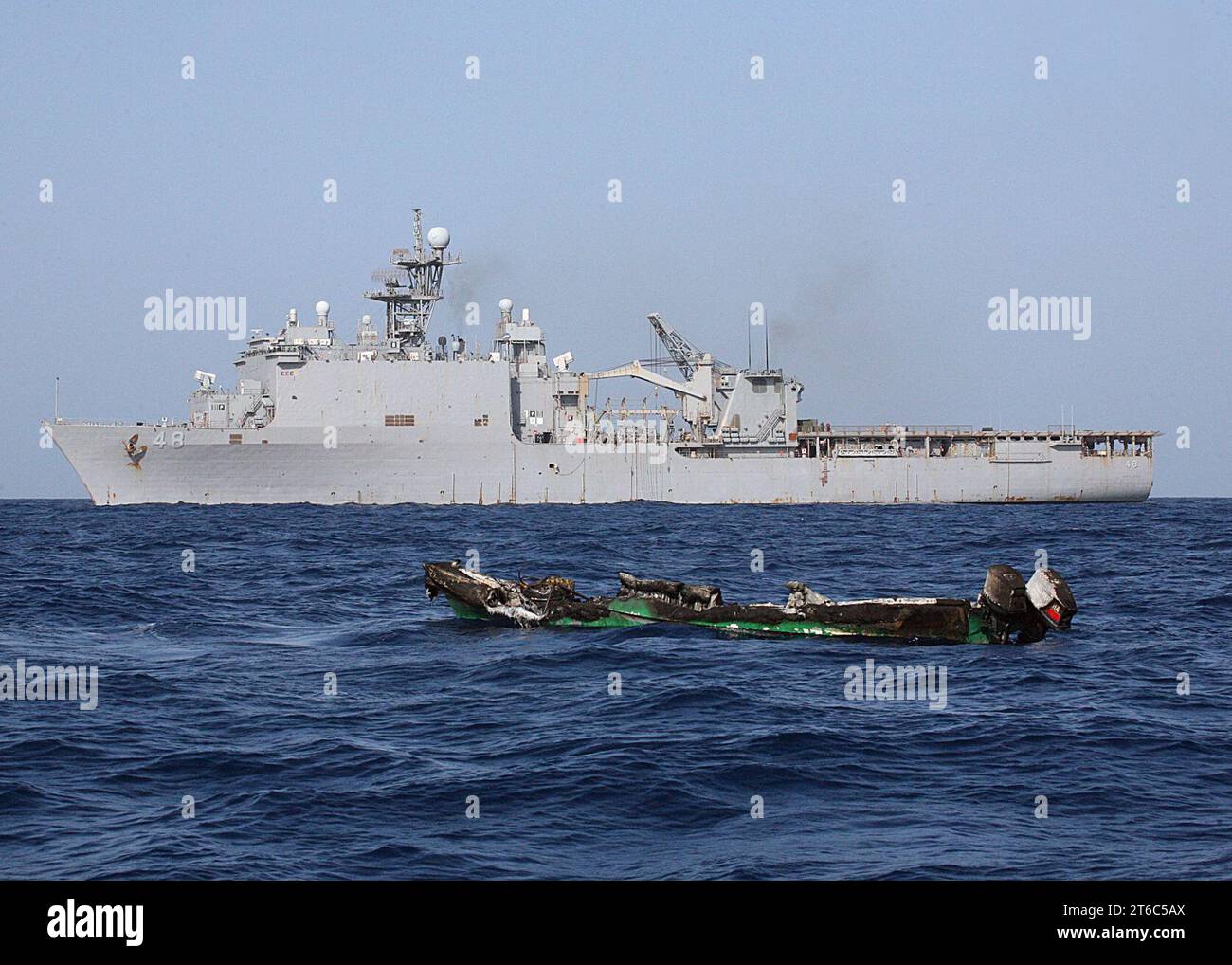USS Ashland and pirate skiff Gulf of Aden Stock Photo - Alamy