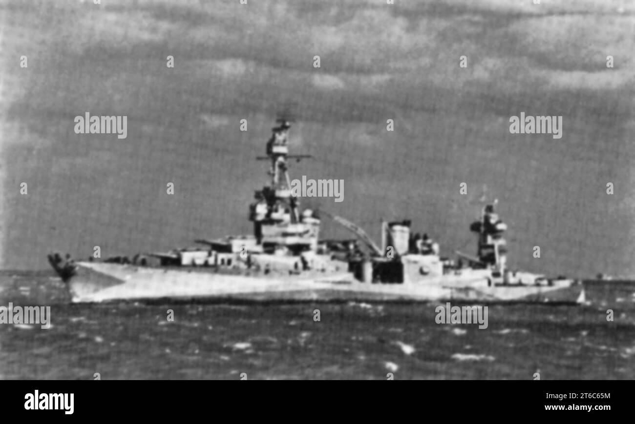USS Augusta (CA-31) underway at sea on 10 December 1942 Stock Photo - Alamy