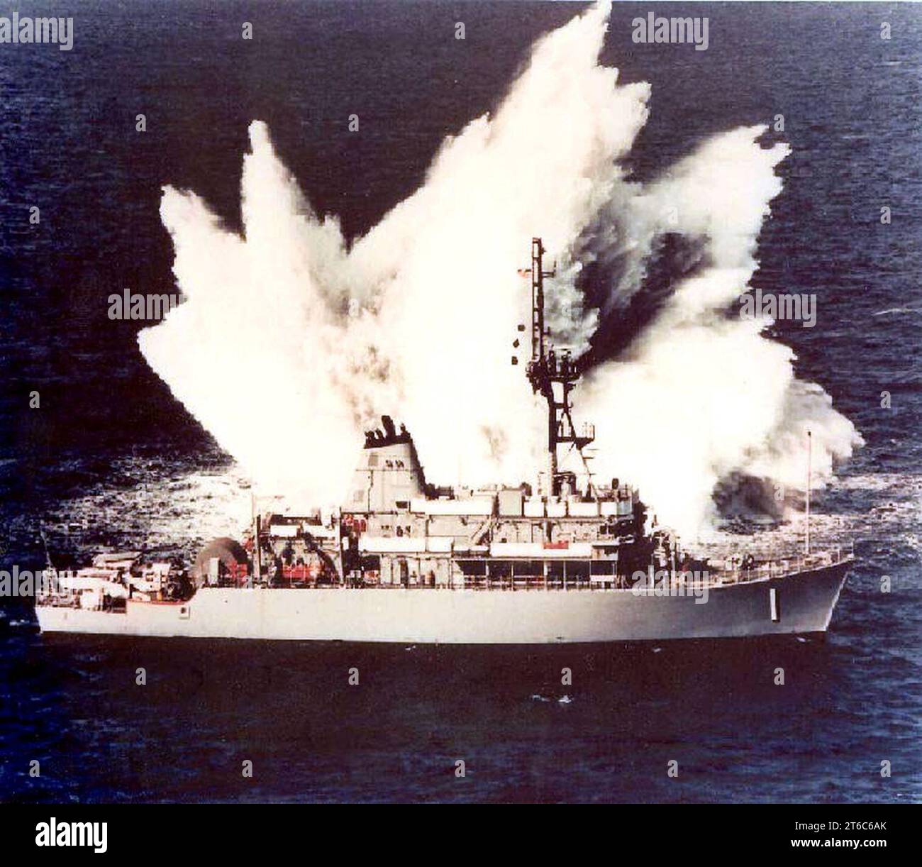 Uss avenger hi-res stock photography and images - Alamy