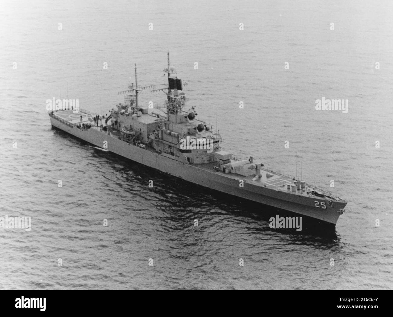 USS Bainbridge (CGN-25) runs post-modernization acceptance trials in ...