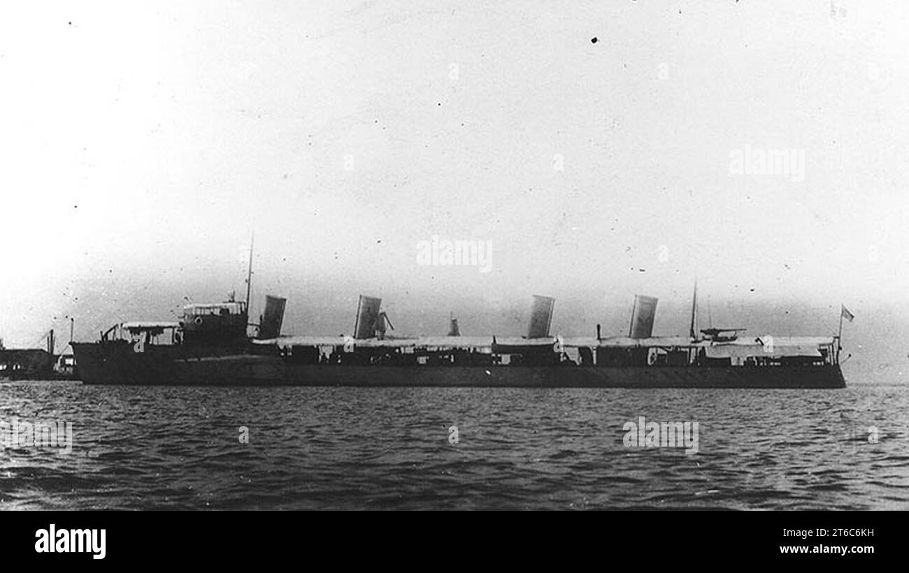 USS Bainbridge DD-1-650px Stock Photo - Alamy