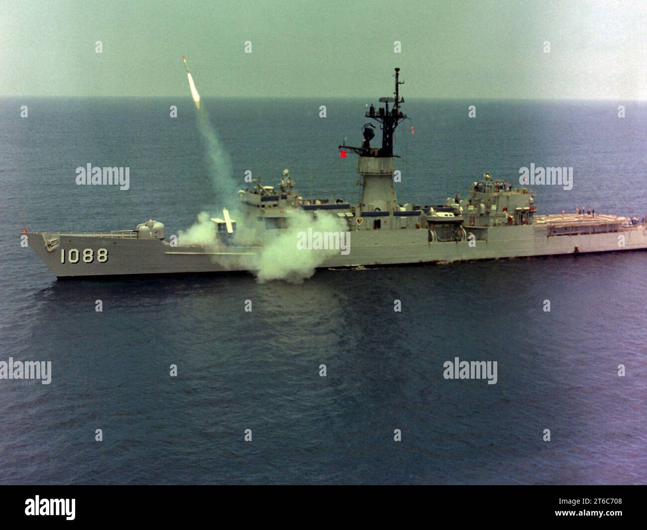 USS Barbey (FF-1088) launches Harpoon missiles in 1987 Stock Photo - Alamy