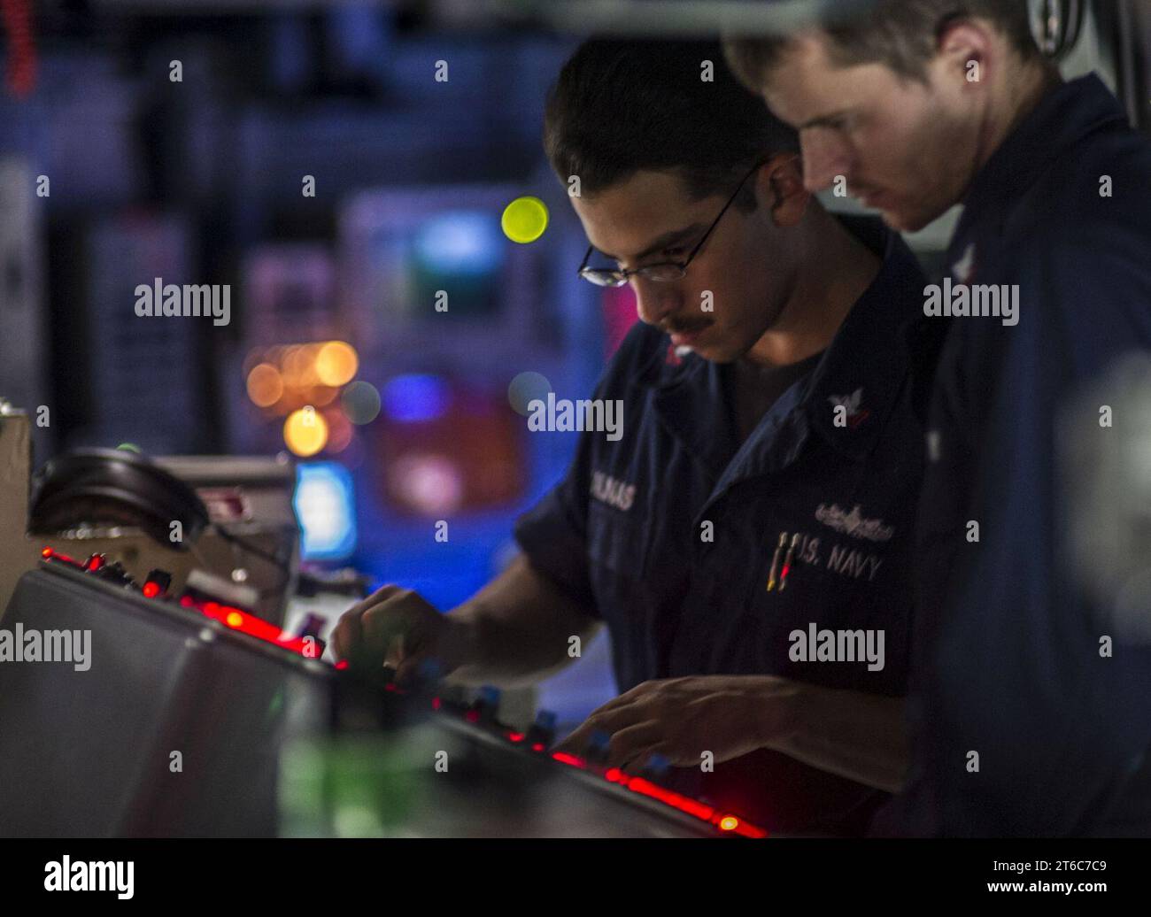 USS Barry operations 130915 Stock Photo - Alamy