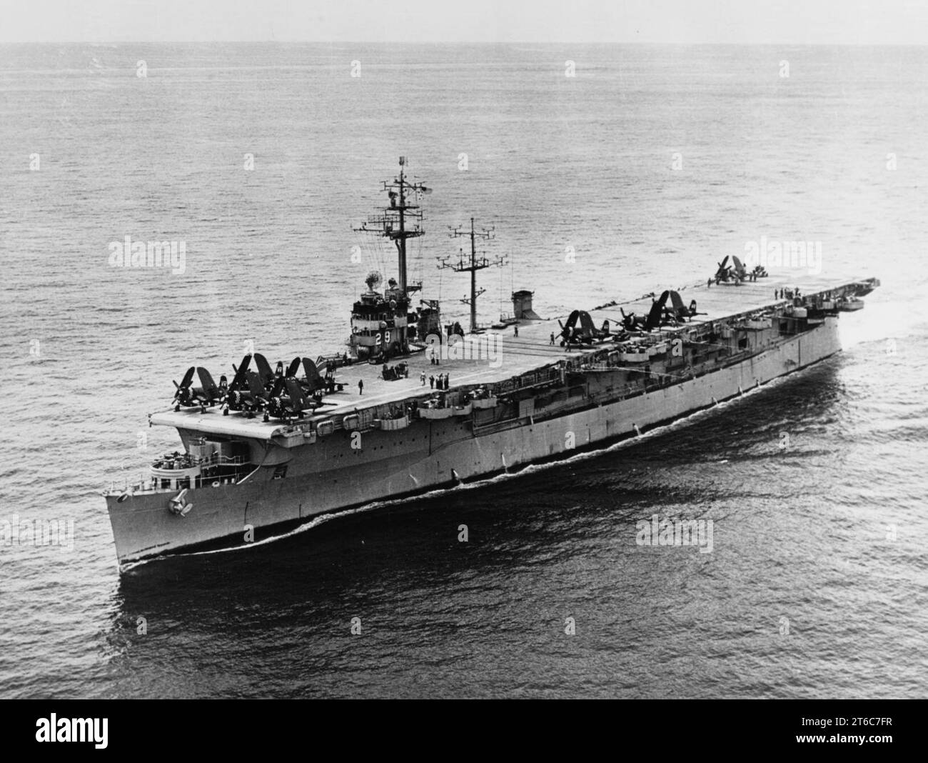 Uss bataan cvl 29 underway in hi-res stock photography and images - Alamy