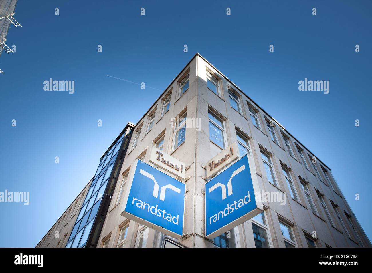 Picture of a sign with the logo of the Randstad group taken in front of ...