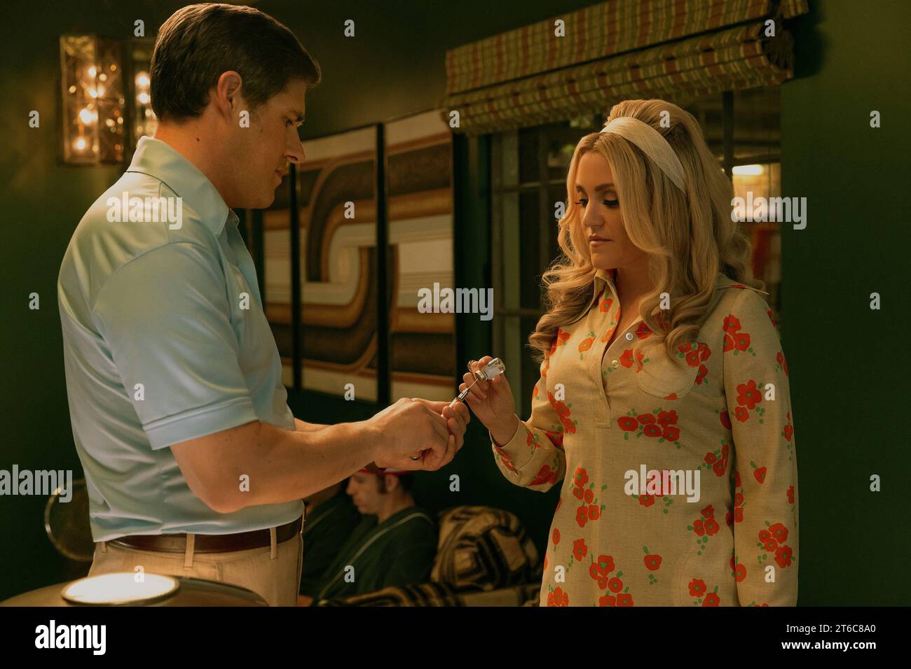 MINX, from left: Rich Sommer, Jessica Lowe, ' A Stately Pleasure Dome ...