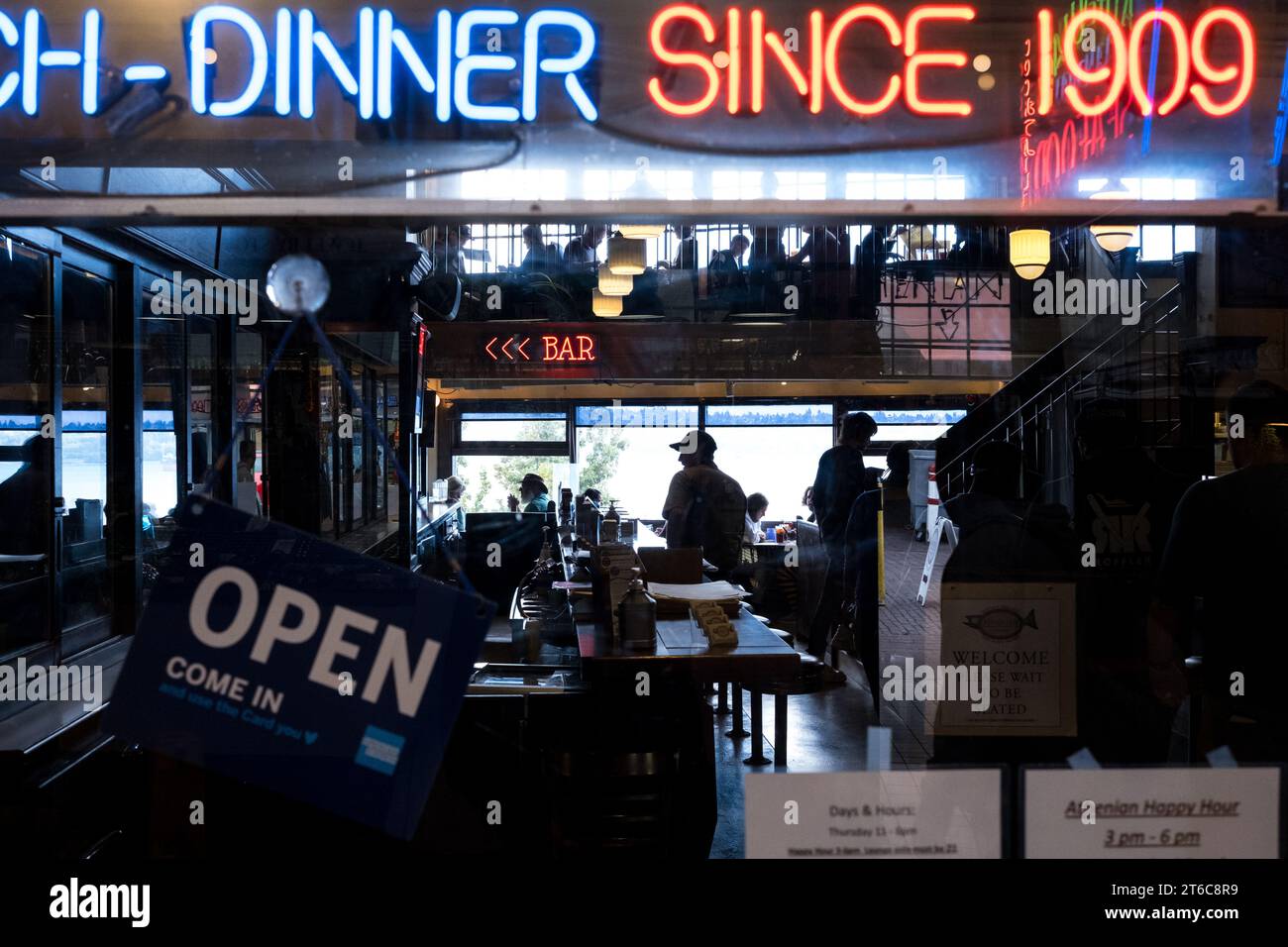 Seattle pike place market athenian hi-res stock photography and images ...
