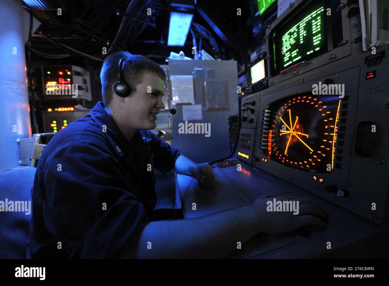 USS Bataan (LHD 5) 140703 Stock Photo - Alamy