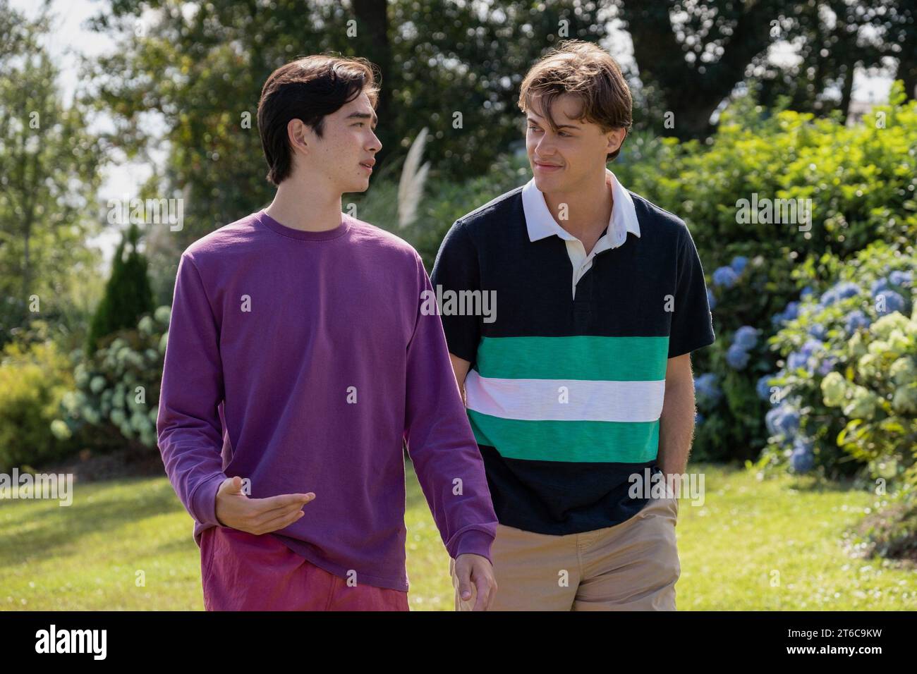 THE SUMMER I TURNED PRETTY, from left: Sean Kaufman, Christopher Briney ...