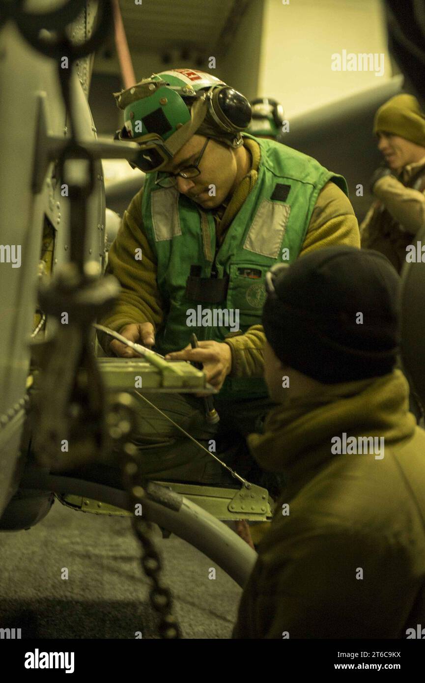 USS Bataan 140211 Stock Photo - Alamy