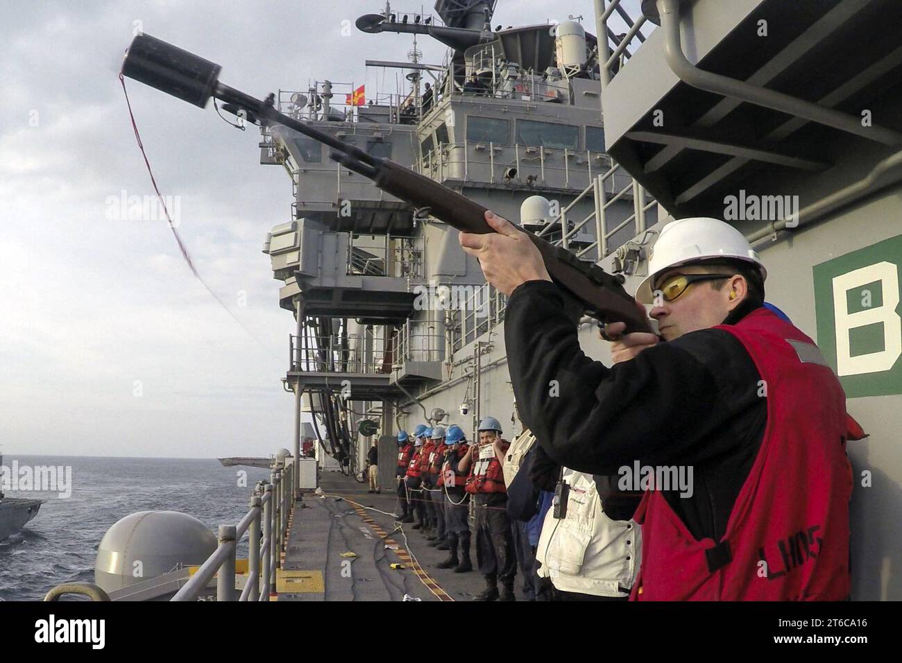 USS Bataan conducts a replenishment-at-sea with USNS Joshua Humphreys ...