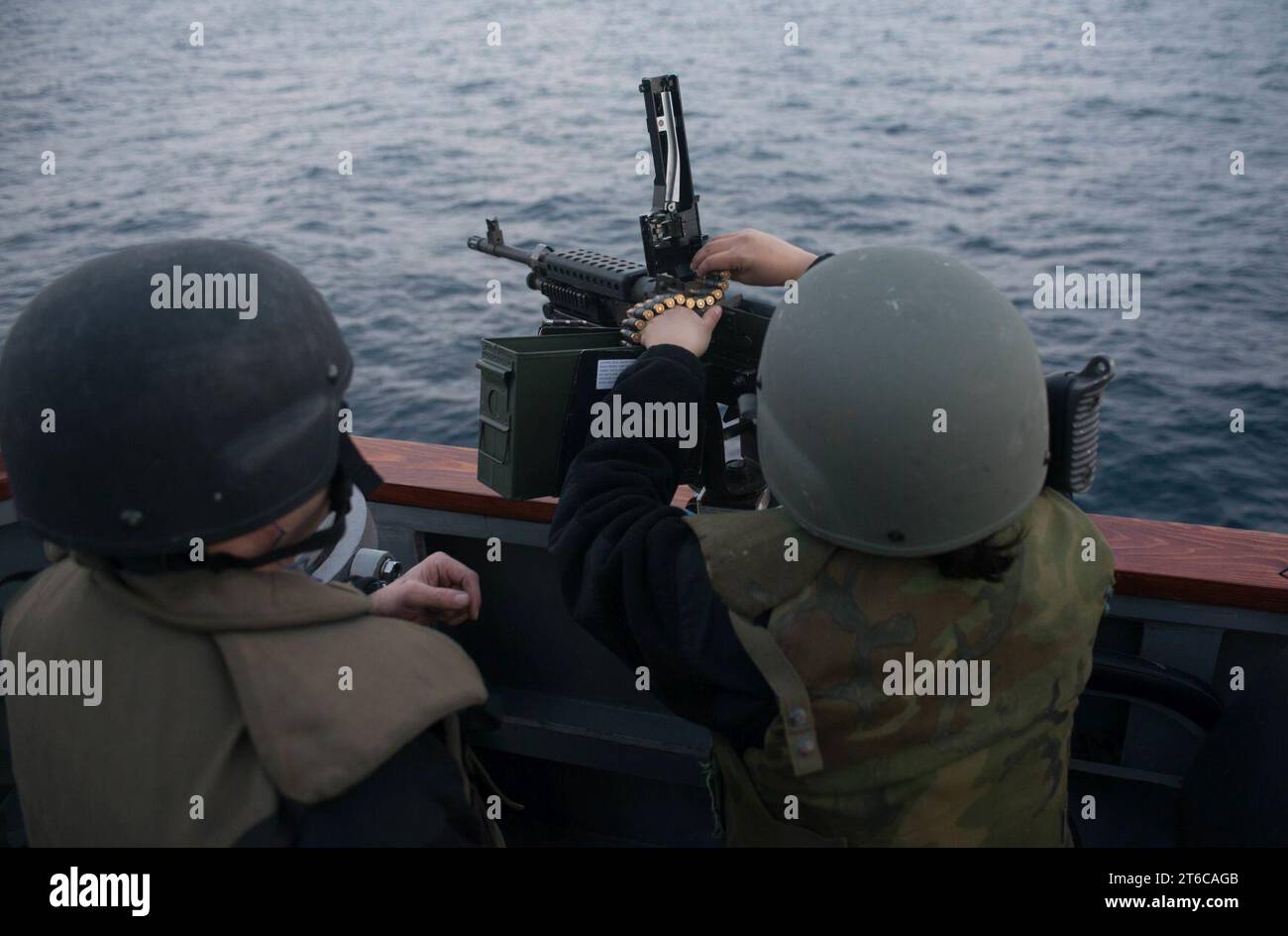 USS Benfold operations 160203 Stock Photo - Alamy