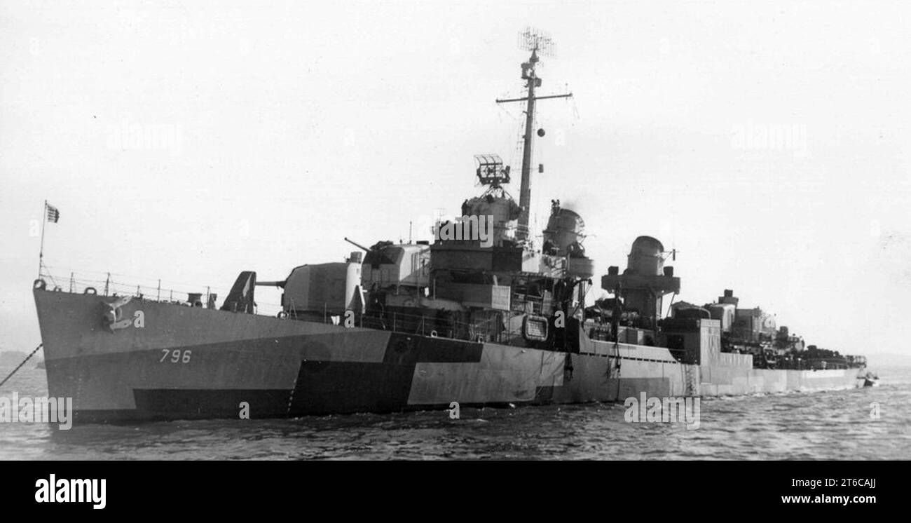 Uss benham hi-res stock photography and images - Alamy