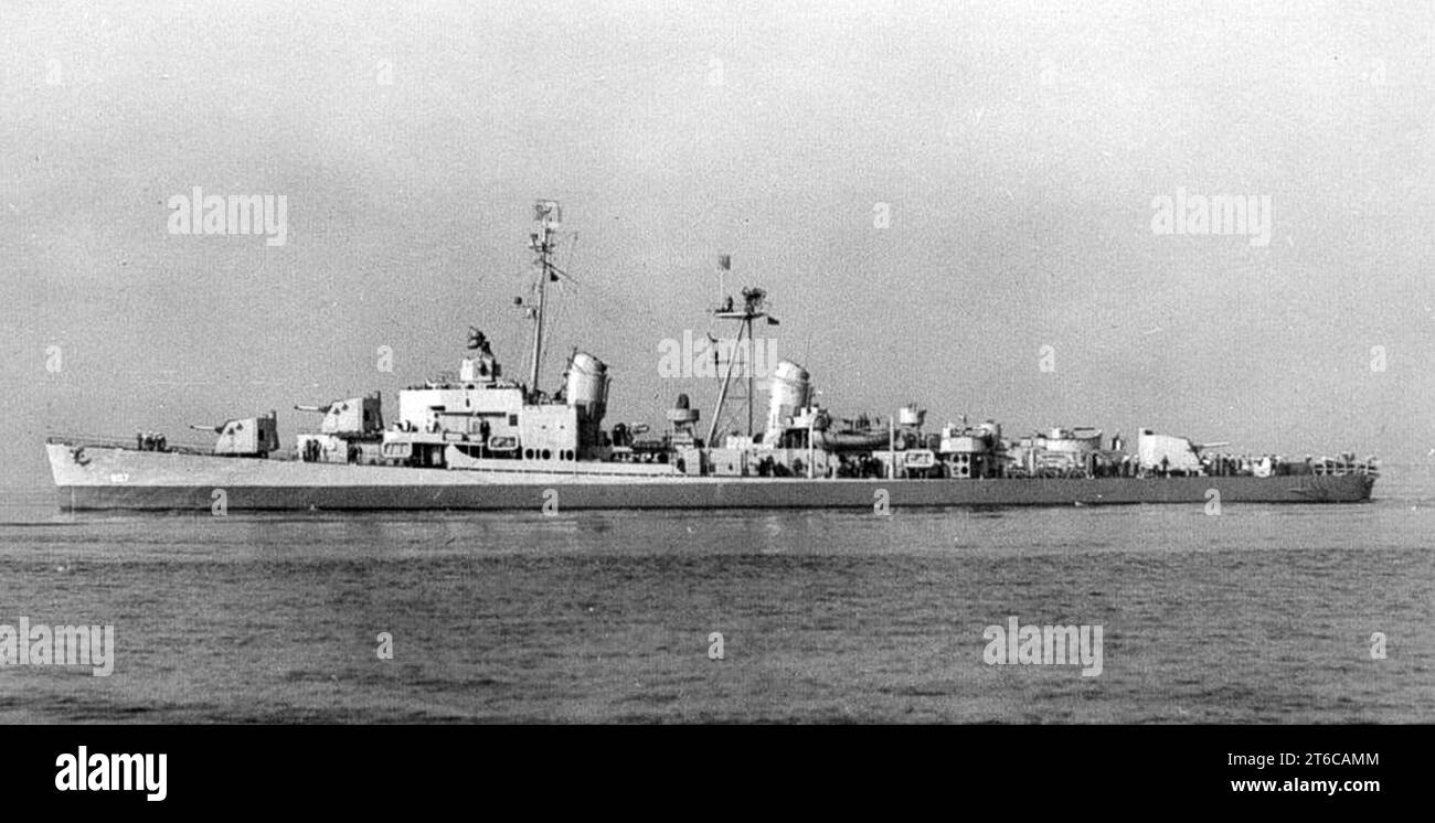 USS Benner (DD-807) in May 1945 Stock Photo - Alamy