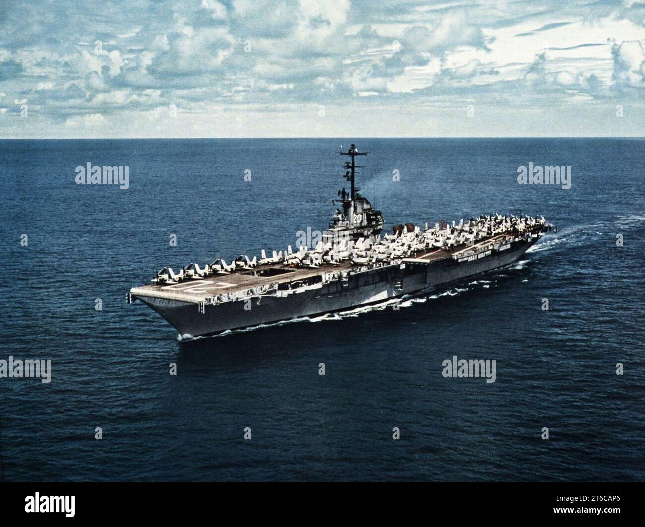 USS Bennington (CVA-20) underway c1958 Stock Photo - Alamy