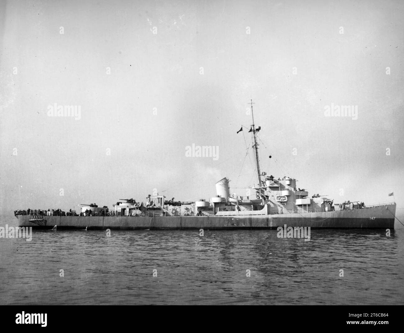 USS Blair (DE-147) at anchor off New York City (USA) on 21 March 1944 ...