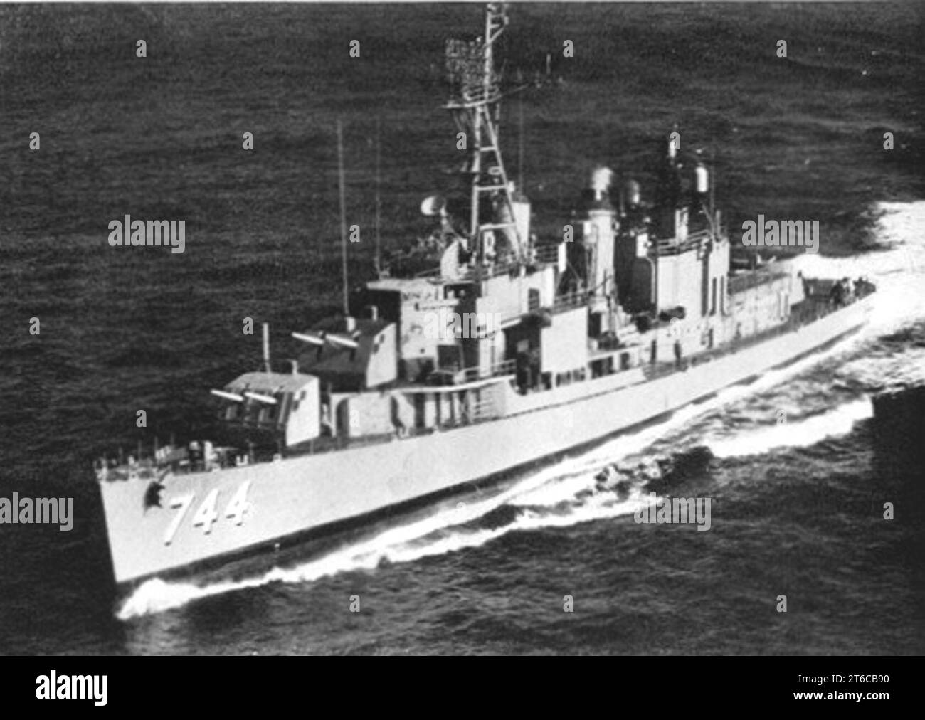 USS Blue (DD-744) underway in 1962 Stock Photo - Alamy