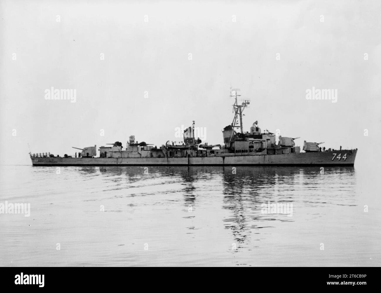 USS Blue (DD-744) off the San Francisco Naval Shipyard on 13 August ...