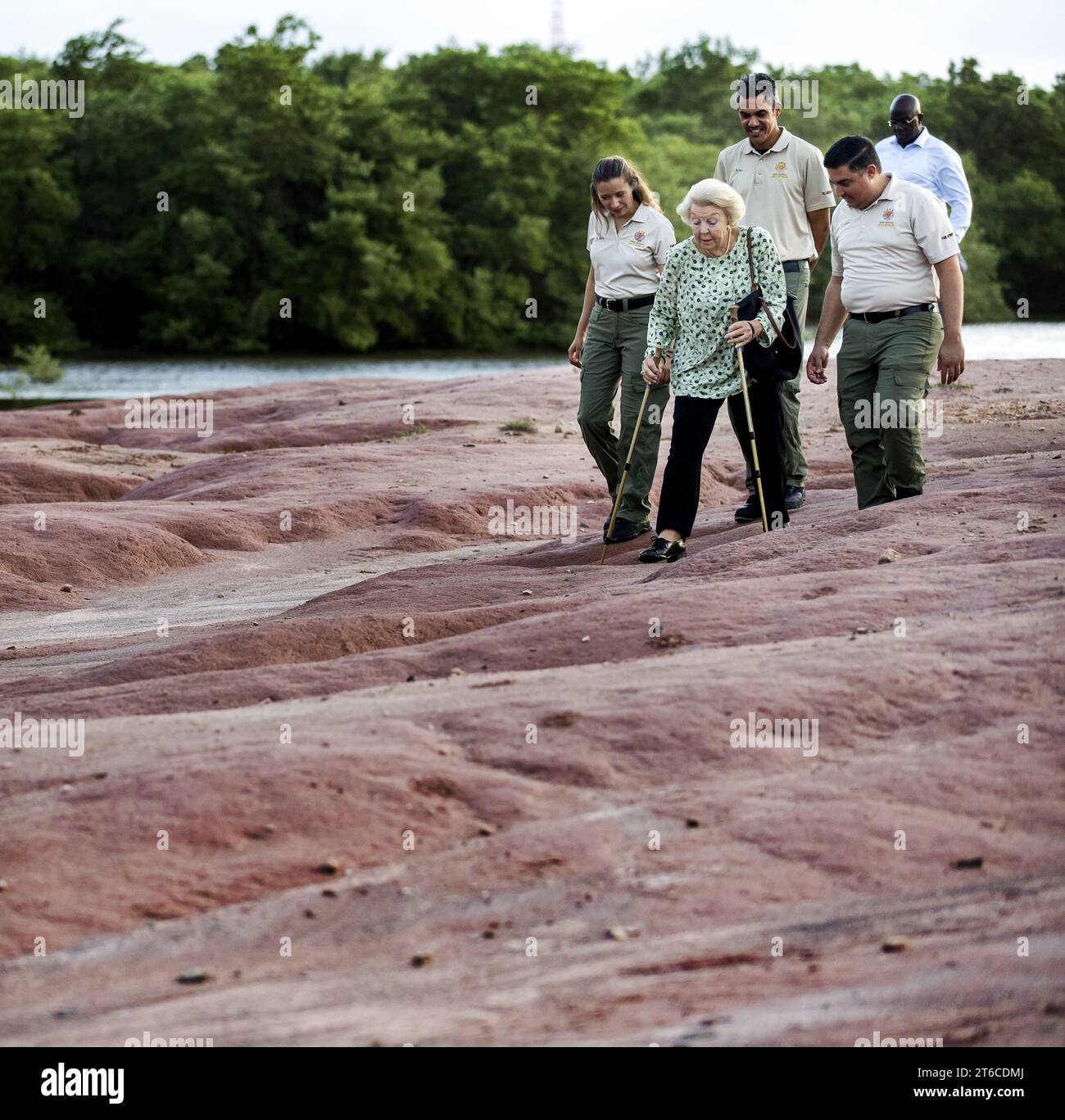 ORANJESTAD - 09/11/2023, ORANJESTAD - Princess Beatrix visits a meadow ...