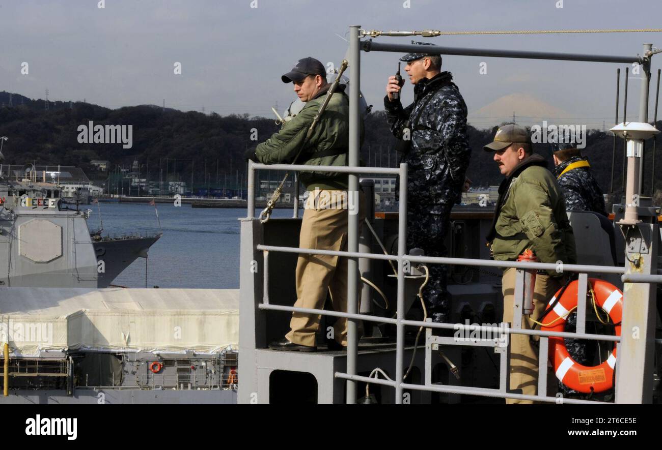 USS Blue Ridge Returns to Yokosuka, Japan 120210 Stock Photo - Alamy
