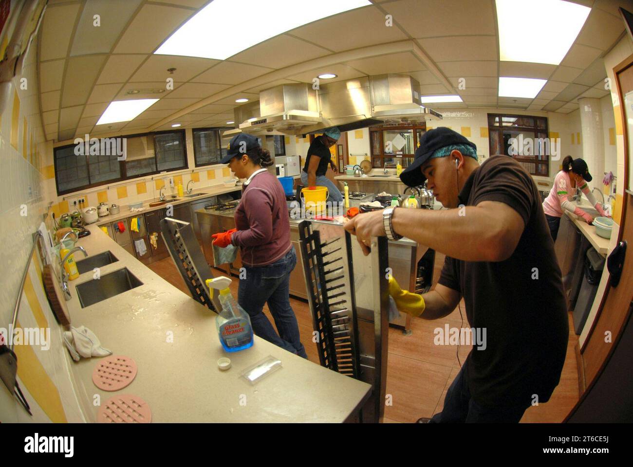 USS Blue Ridge Sailors conduct community service project in Hong Kong ...